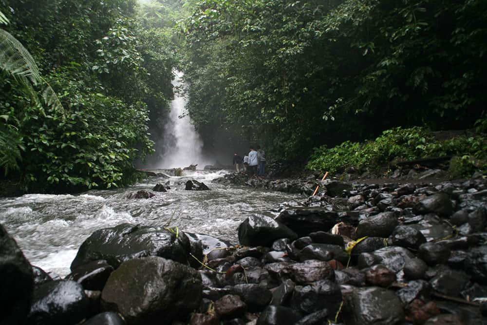 Air Terjun Telunjuk Raung | Rute, Tiket Masuk, Fasilitas, Aktivitas
