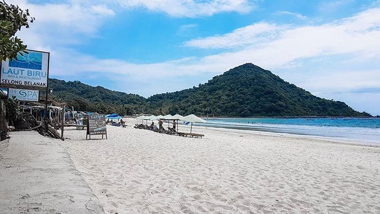 Pantai Selong Belanak | Labiru Tour