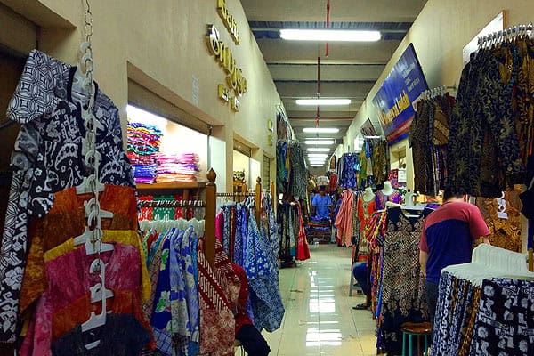 Pasar Klewer, Pusat Belanja yang Tak Boleh Terlewatkan di Solo