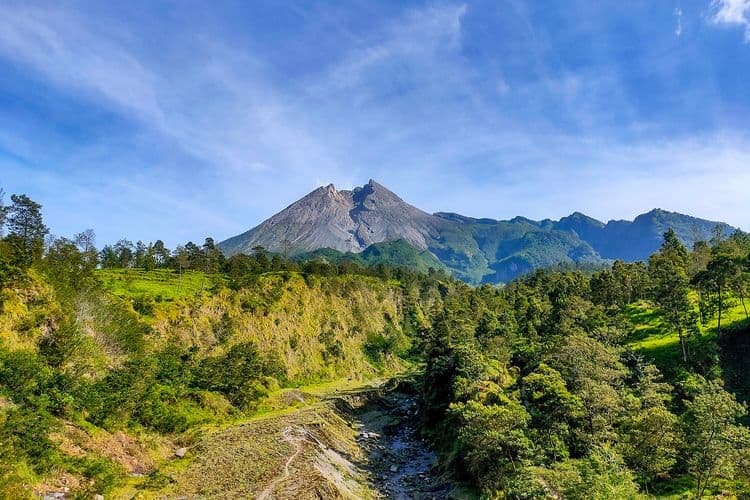5 Rekomendasi Spot Merapi View Terbaik di Yogyakarta | Labiru Tour