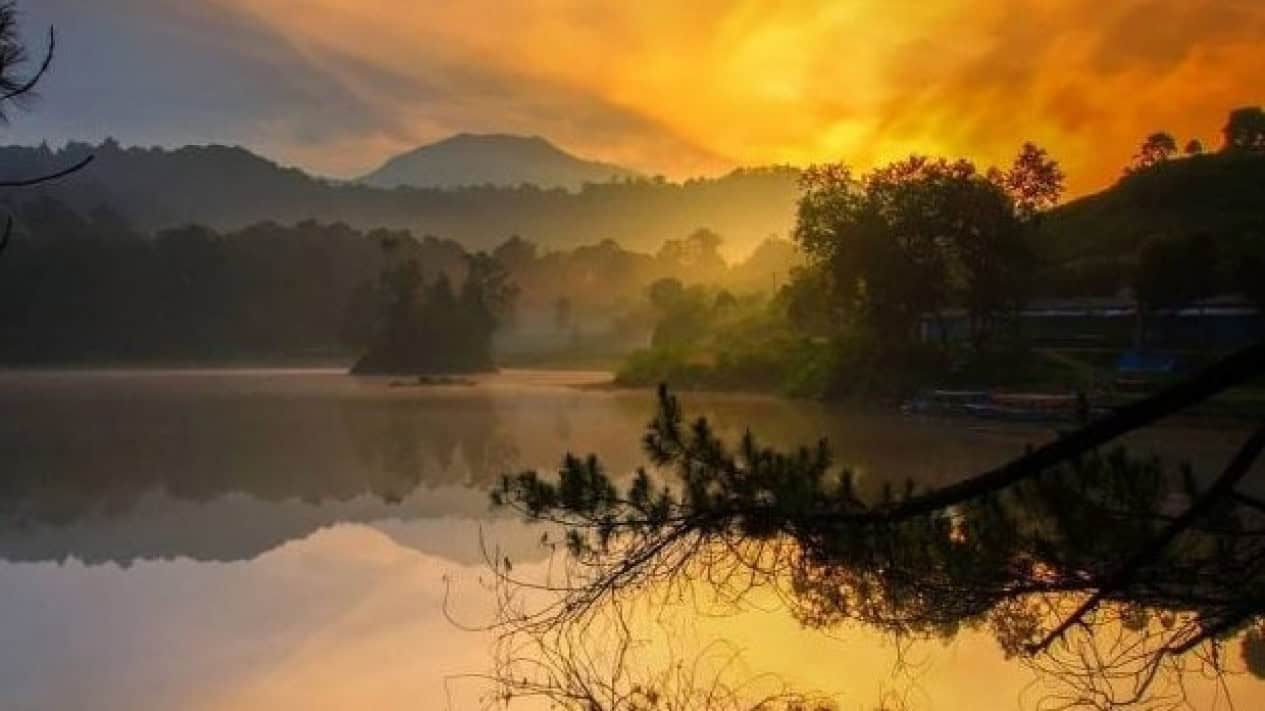 5 Spot Terbaik Instagramable Menyaksikan Sunset di Bandung