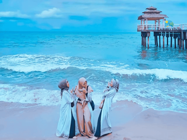 Pantai Carita | Labiru Tour